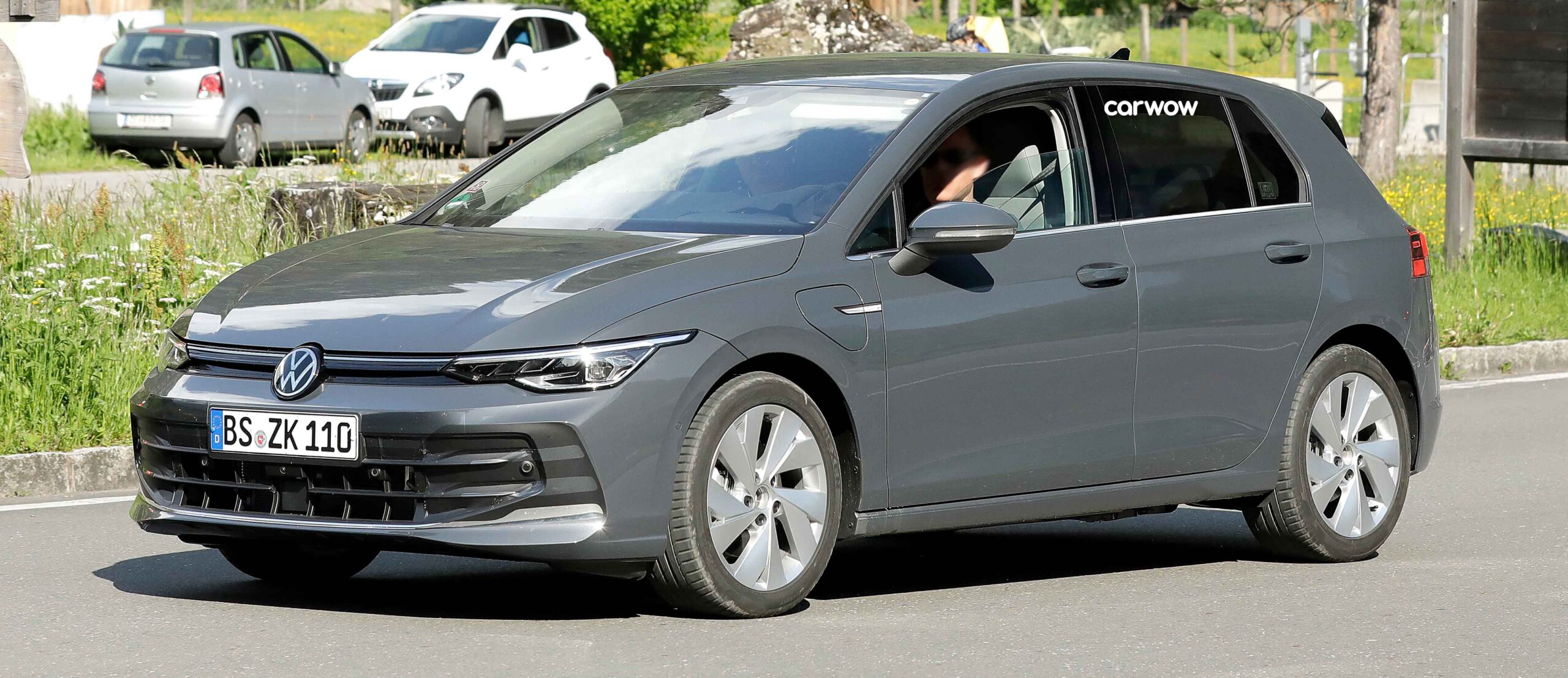 VW Golf 8 Facelift erstmals auf Testfahrt: Preise und Verkaufsstart ...